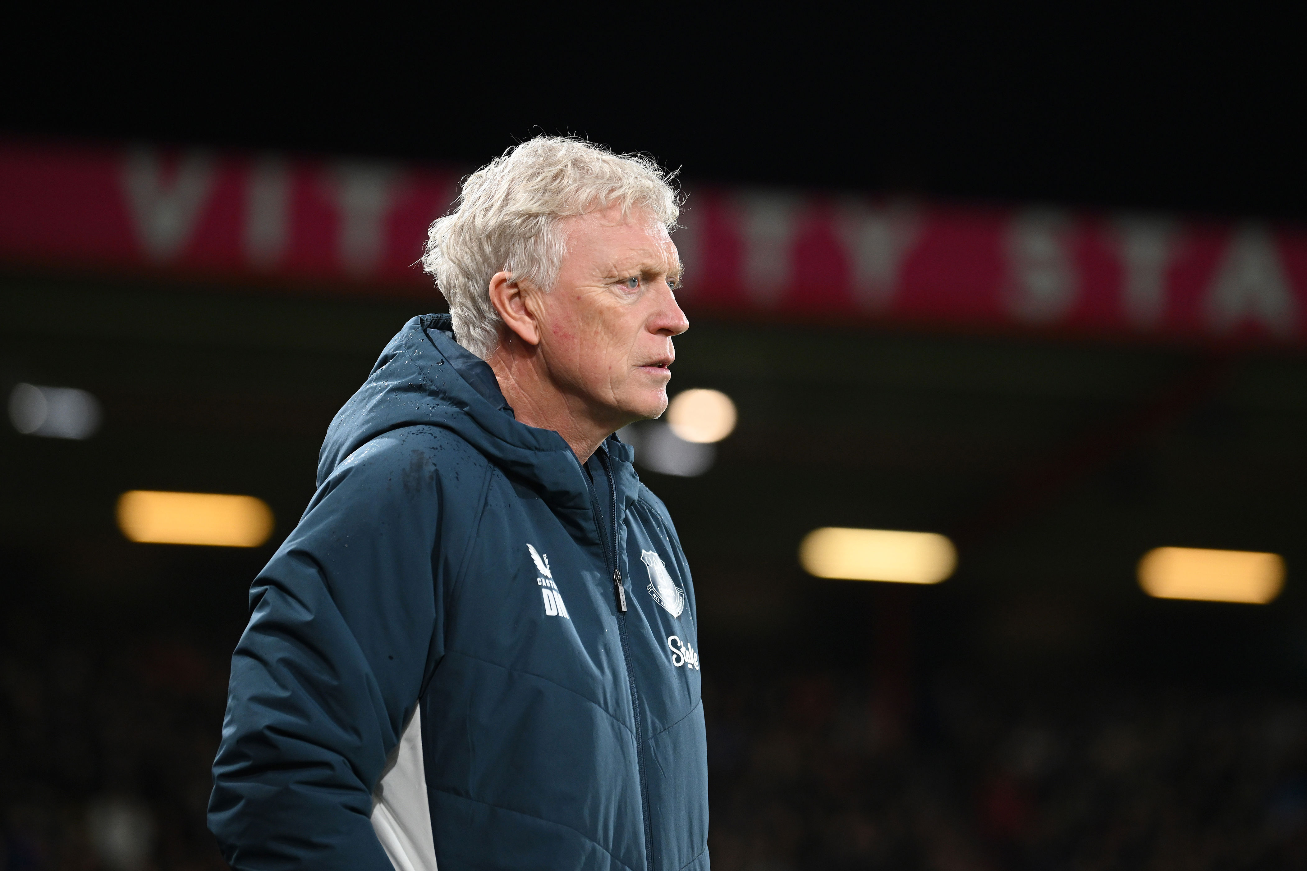 David Moyes gives mixed Everton injury news on Kiernan Dewsbury-Hall ...