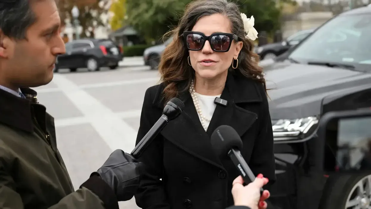 CNN anchor confronts lawmaker over report of profane airport outburst