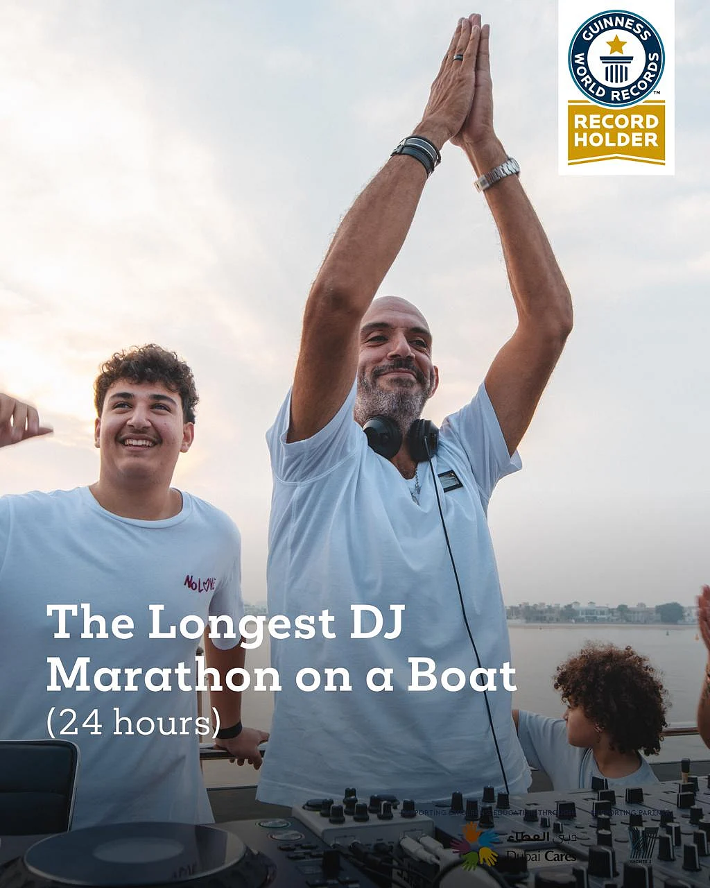 Rodney Eid sets a new Guinness World Record at sea in a tribute to the UAE