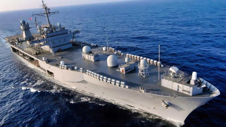 Forget aircraft carriers: Blue Ridge-class is 1 of the US Navy’s most ...