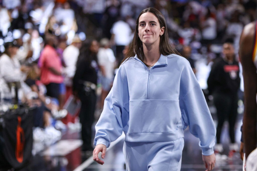 Caitlin Clark’s emotional 3-word note to injured Iowa star