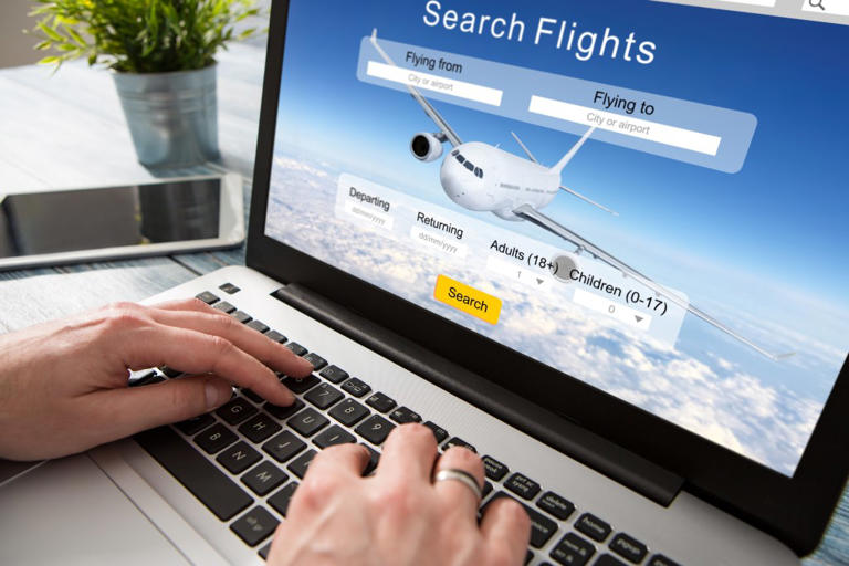 Forget the 'Goldilocks window' for booking a flight — here's how to get ...