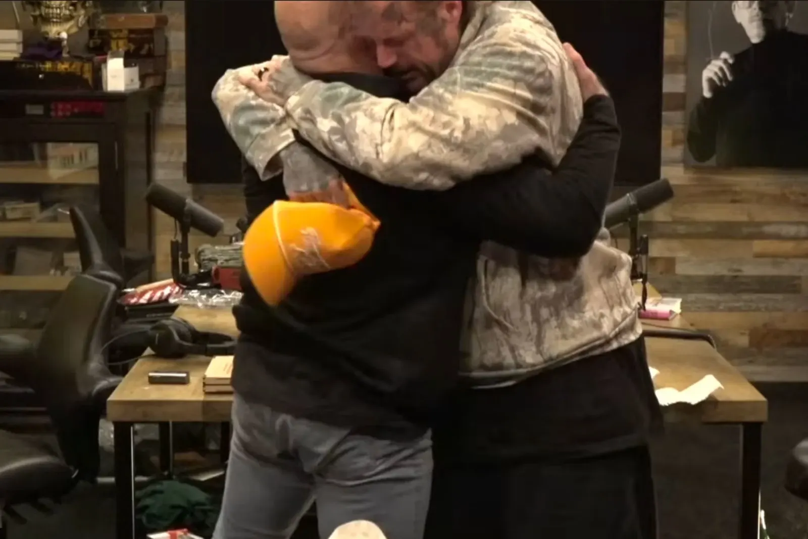 Jelly Roll breaks down in tears after Craig Morgan invites him to join ...