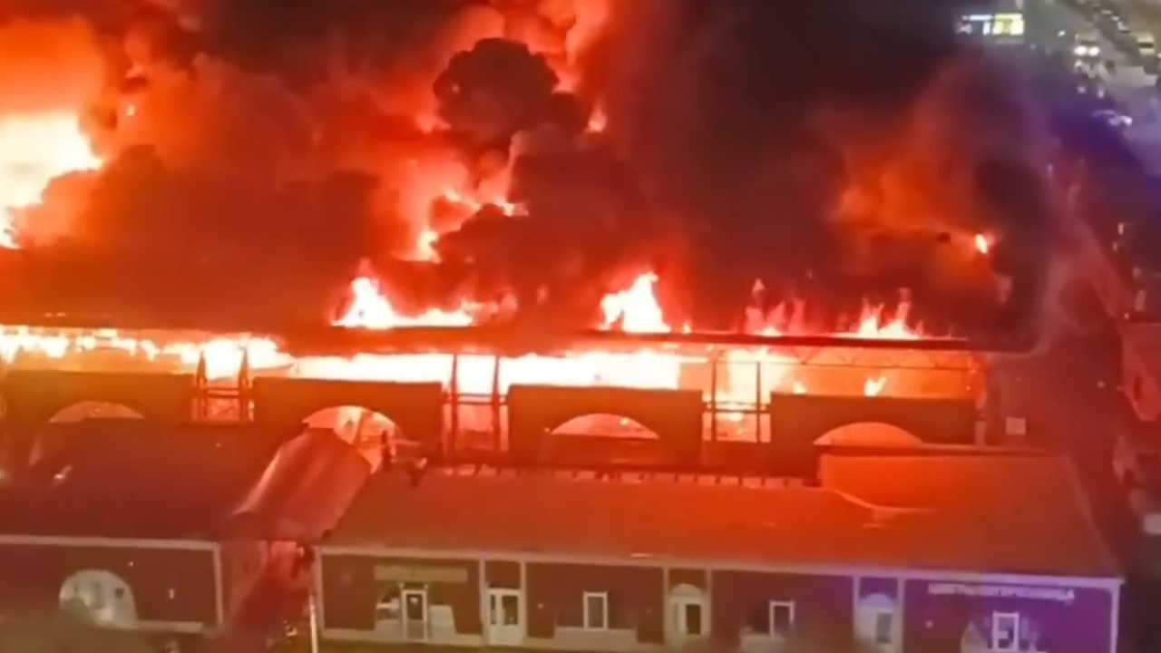Russia: Explosions as massive fire engulfs St. Petersburg market; watch ...