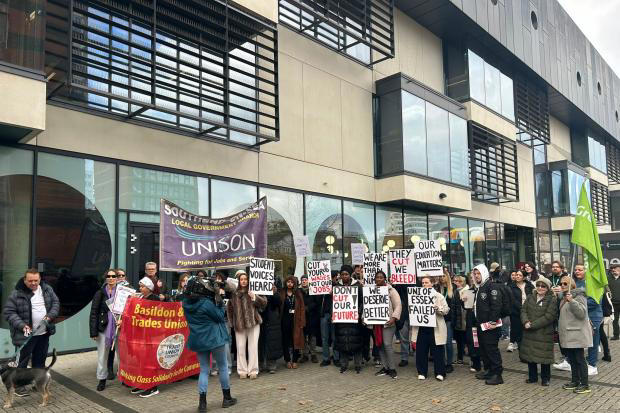 Seven days of strike action to hit university ahead of Southend campus ...