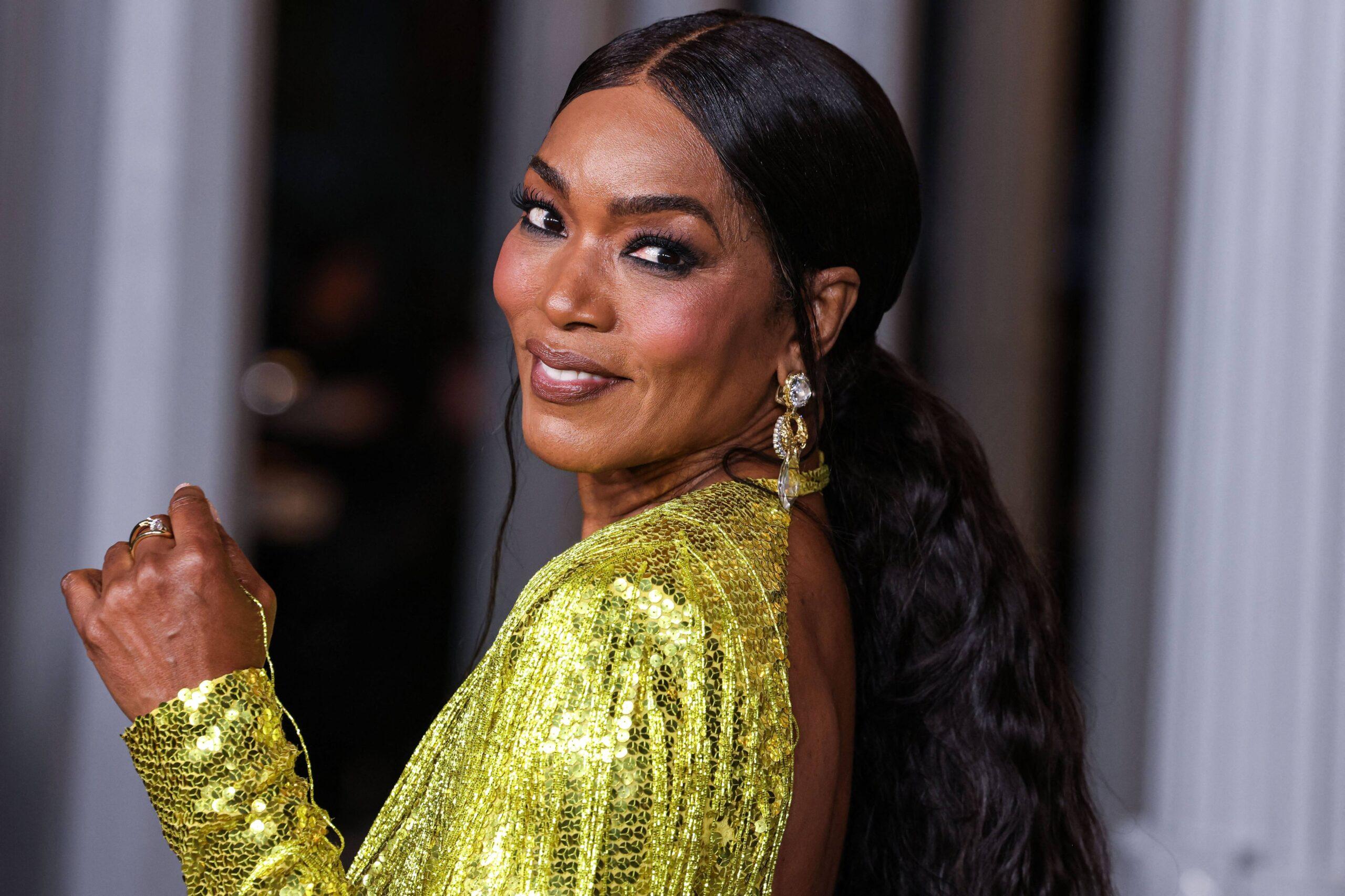 Angela Bassett leads the conversation on aging in Hollywood with one ...