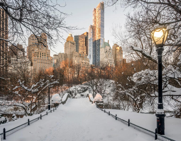Winter weather alert as snow to hit three major East Coast cities