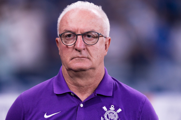 Técnico do Corinthians relembra 'ano difícil' após a Seleção e celebra ...