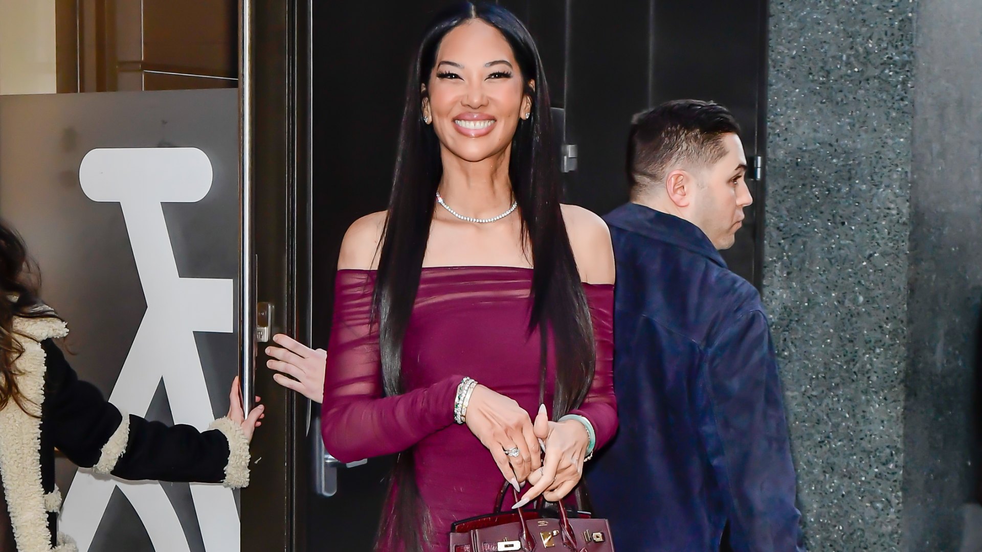 Get Kimora Lee Simmons' $14,990 rich mom bag look for $46