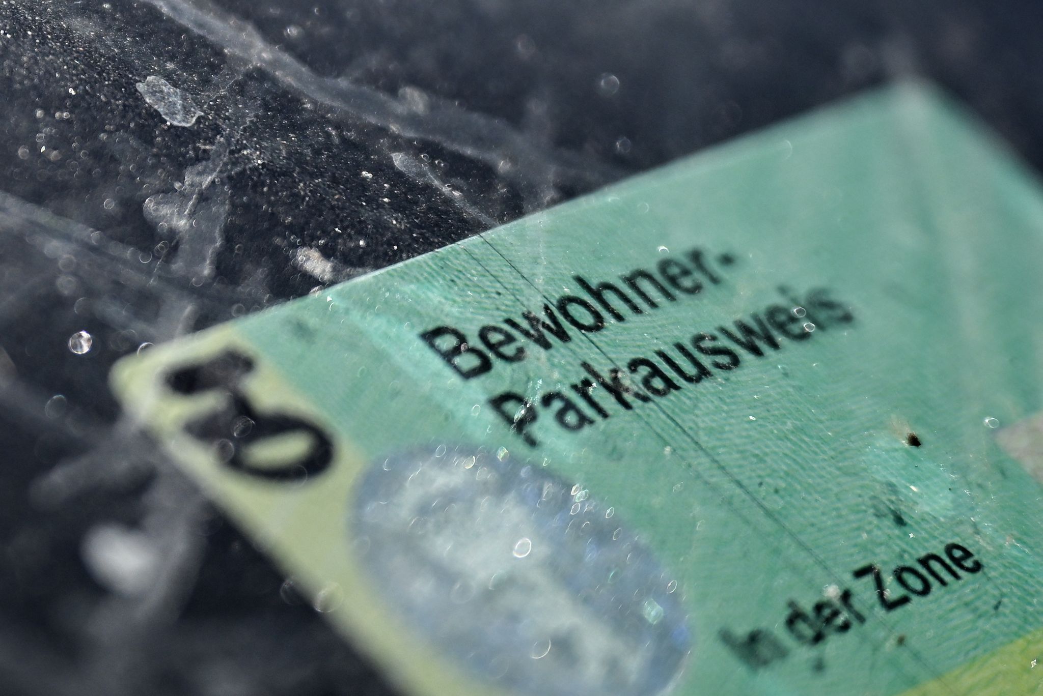 Linke: Bewohner-Parkausweise müssen deutlich teurer werden