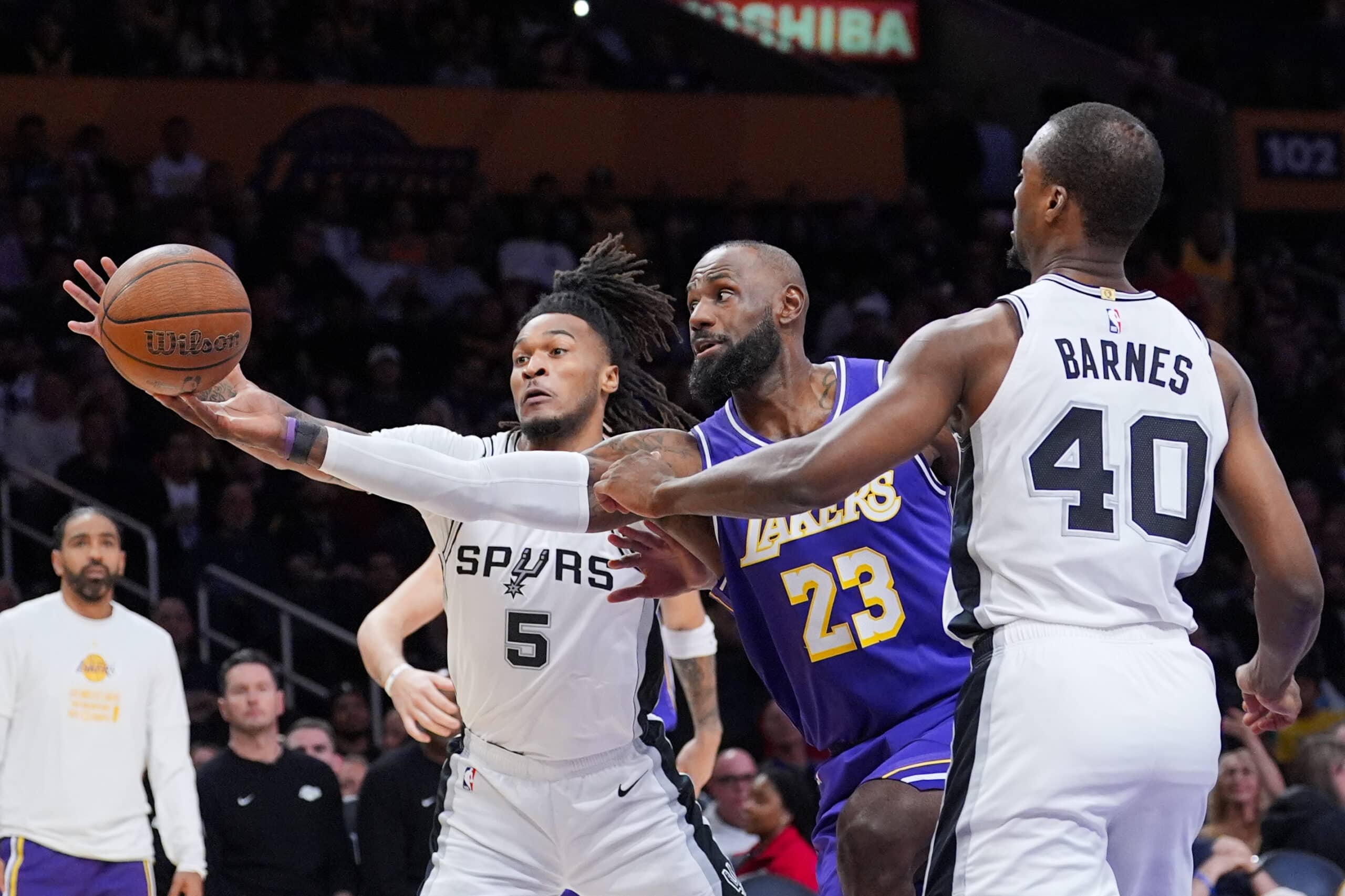 NBA Cup: Spurs into semifinals after beating Lakers