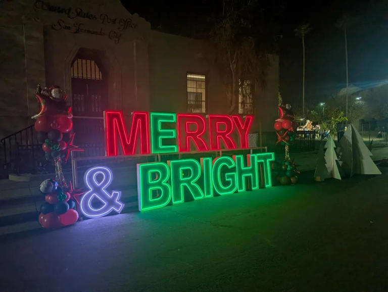 Northeast Valley gets in the holiday spirit