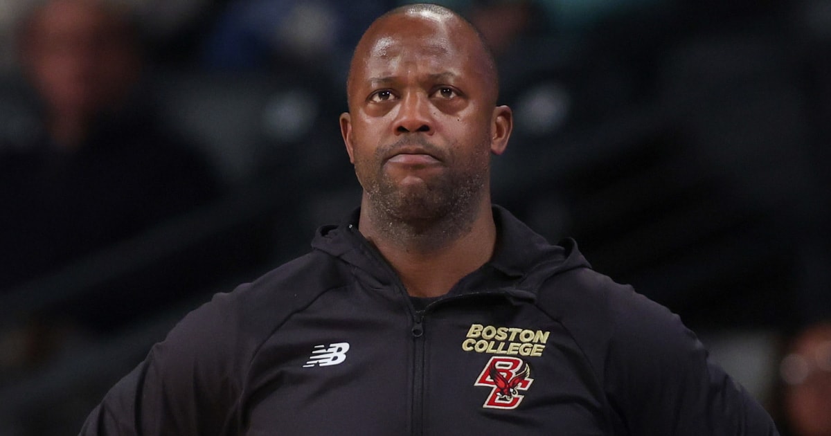 Earl Grant responds to fans on social media, Eagles lose to UMass