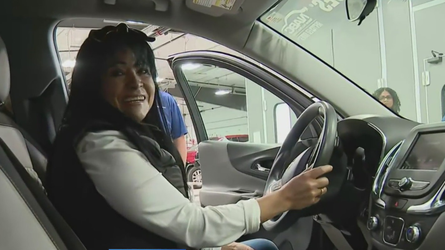 Dallas mother gifted refurbished car thanks to donations