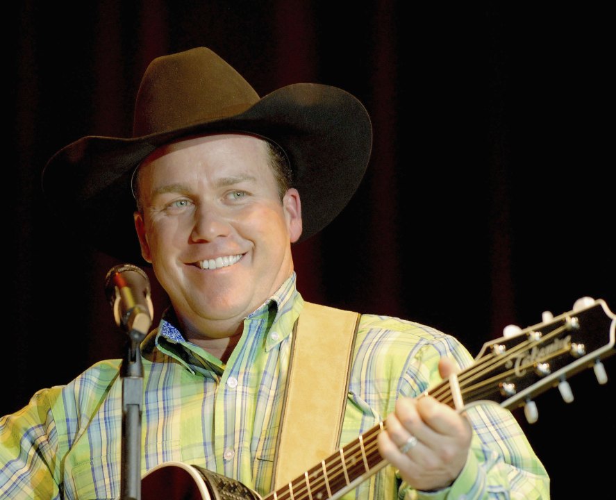 Comedian Rodney Carrington live at Margaritaville Casino