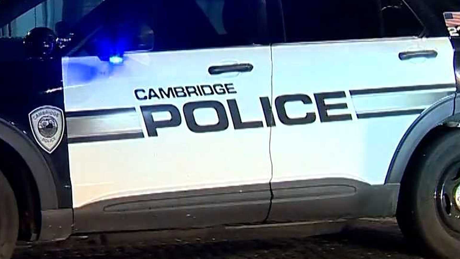 Suspect shoots at off-duty police officer, shattering rear window