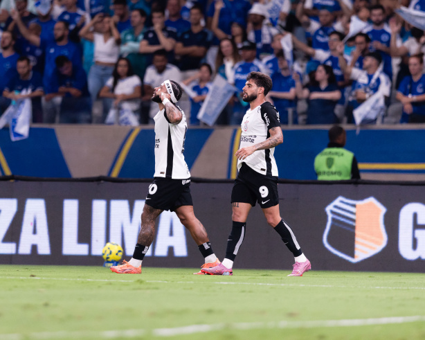 Memphis Depay brilha e coloca Corinthians em vantagem contra o Cruzeiro ...