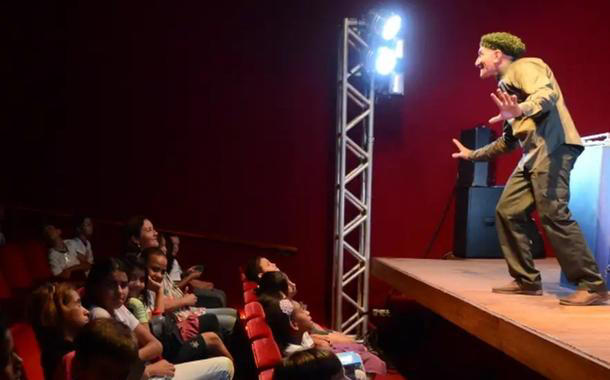 Afinal, para que serve o teatro?