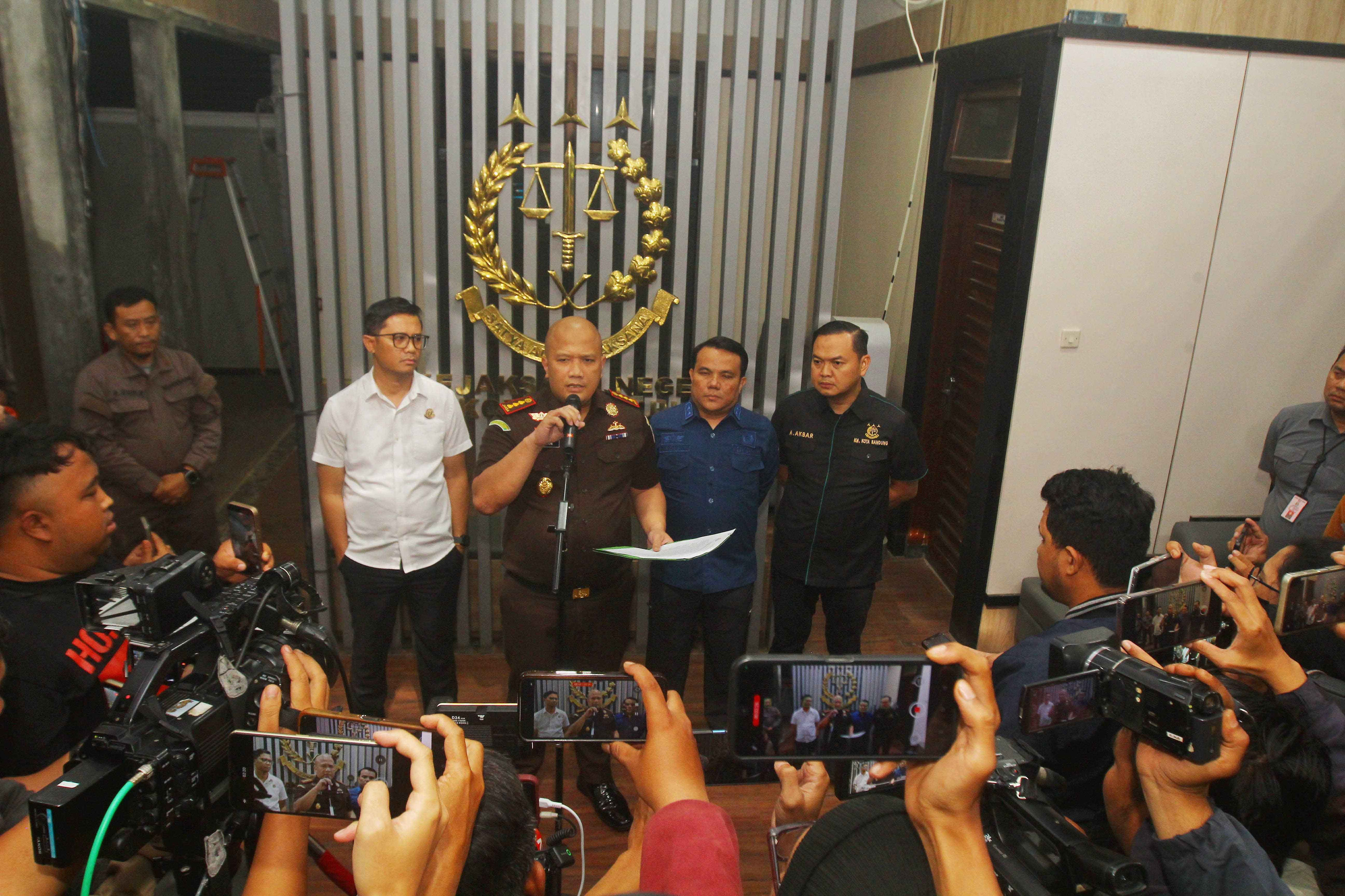 Wakil Walikota Bandung Erwin dari partai apa? Ternyata ditetapkan tersangka dugaan korupsi!