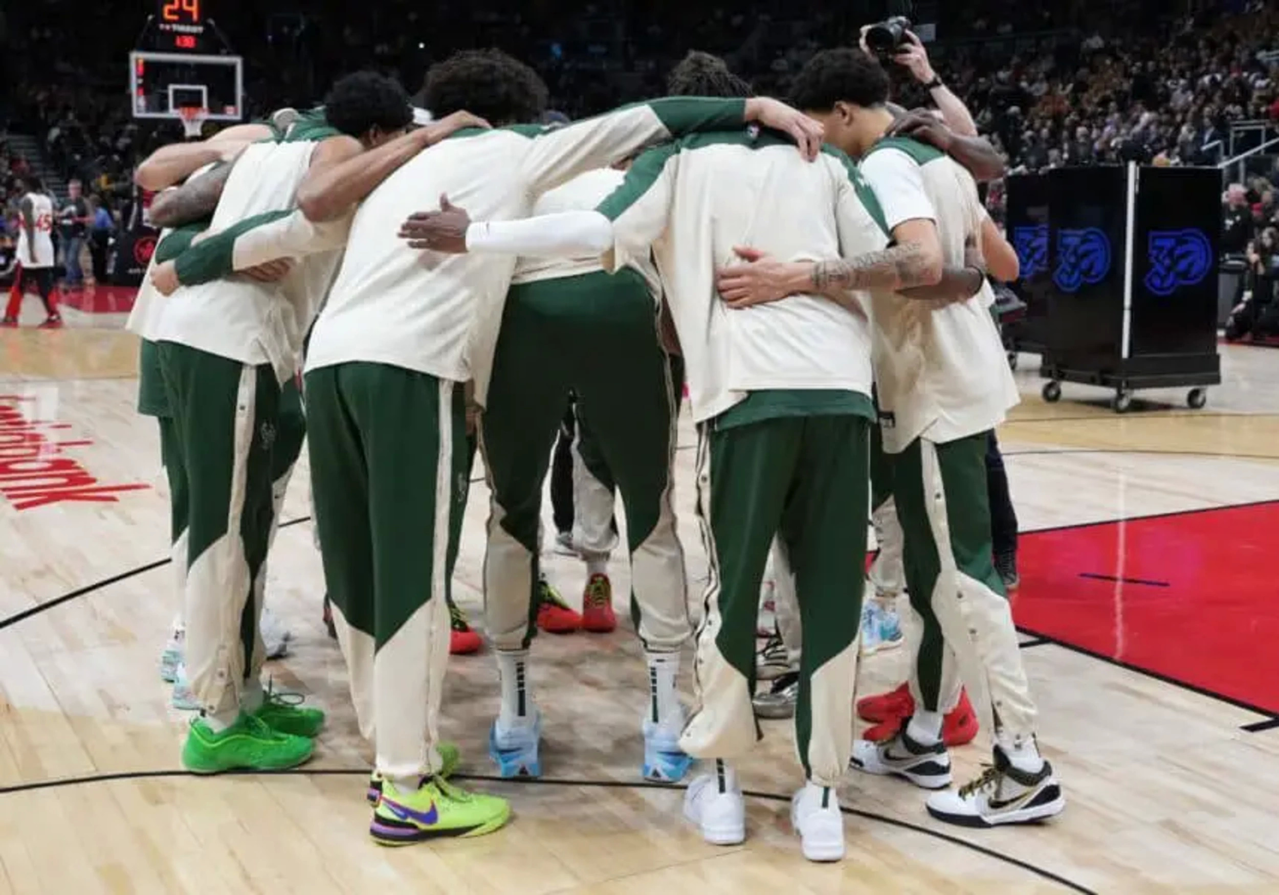 Bucks eye scoring boost as another member of the Kings emerge in trade ...