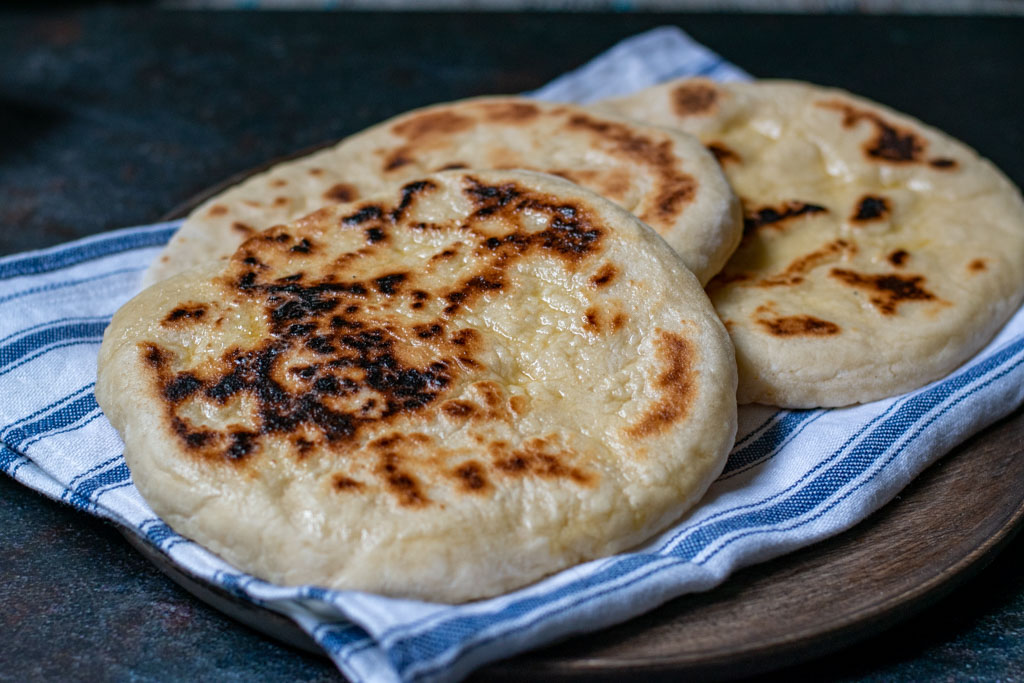 Bazlama - Turkish fluffy flatbread