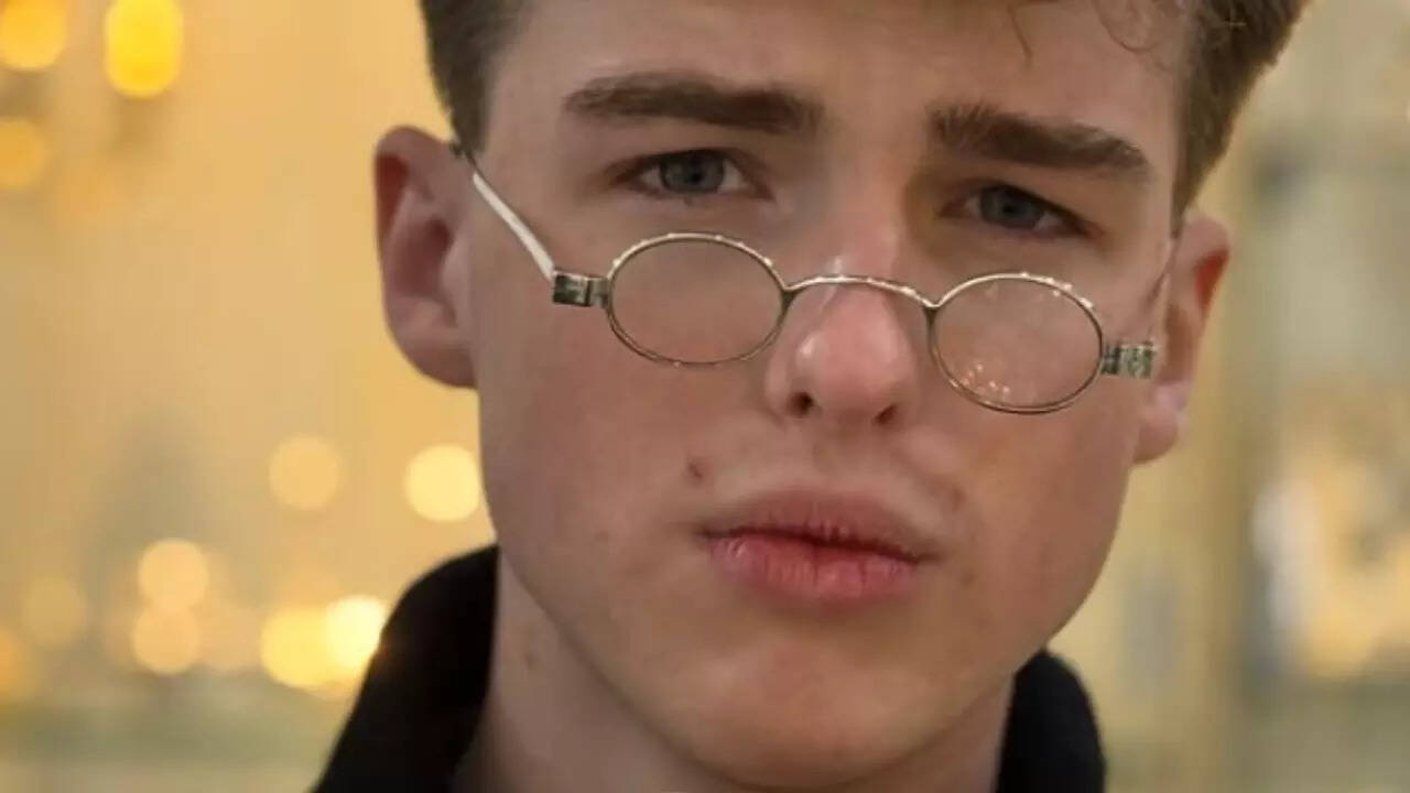 Iain Armitage is ready to play a heightened version of himself in upcoming episode of Ghosts ...