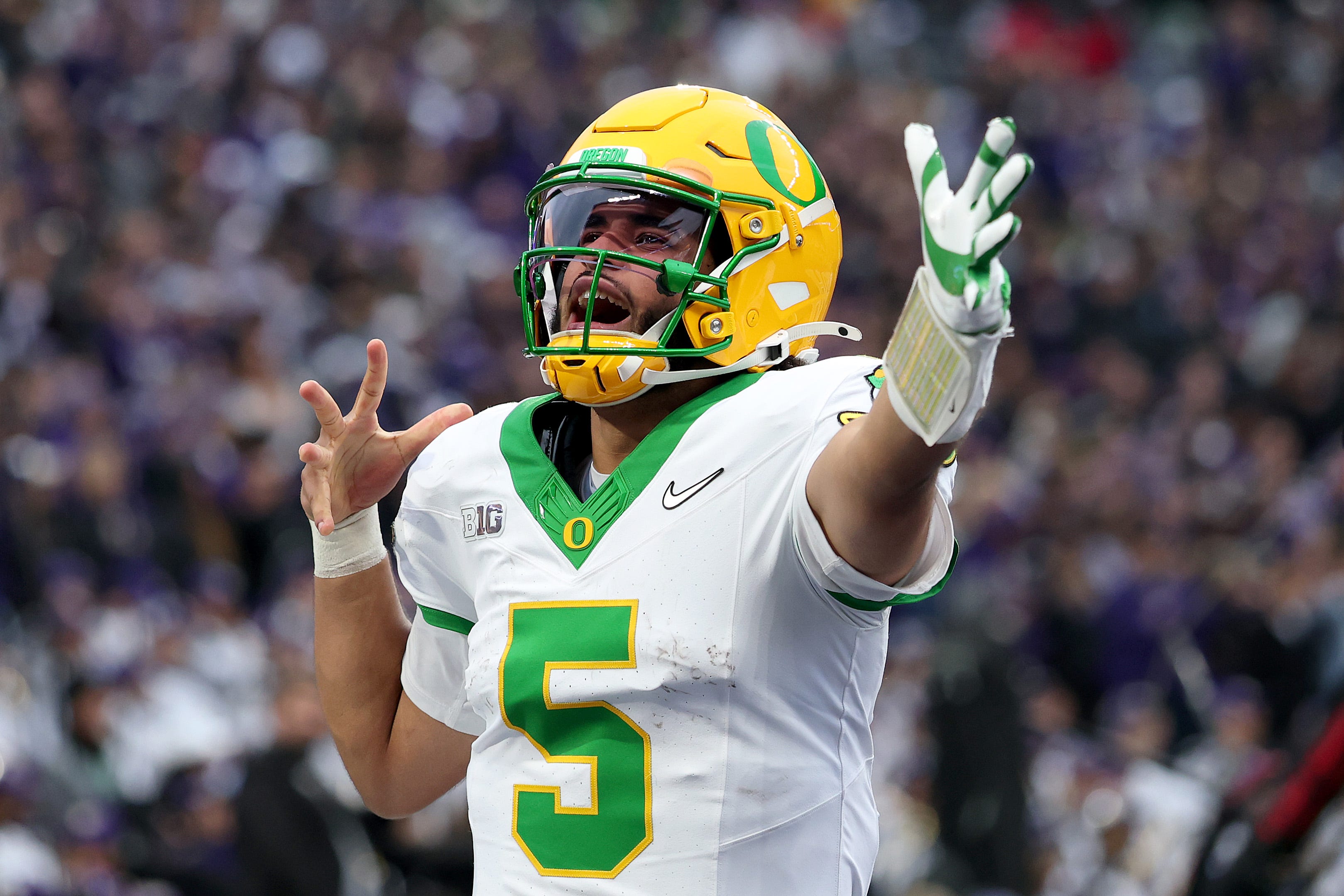 Dante Moore tops QB ratings in EA Sports College Football 27