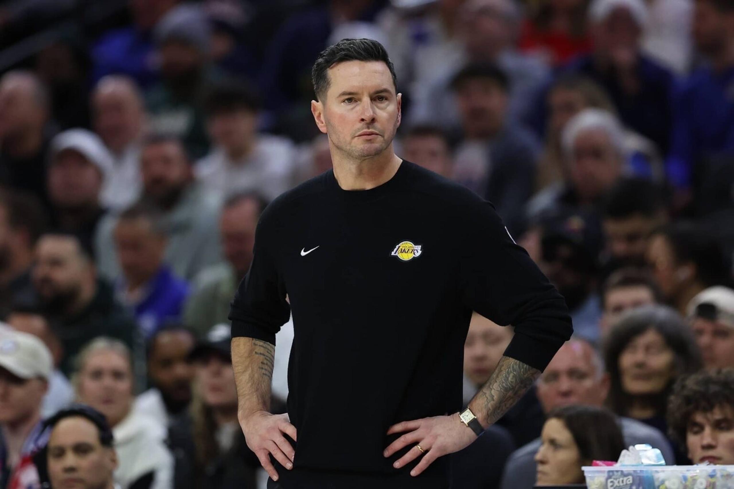 Lakers’ sideline mishap stuns fans: What went wrong?