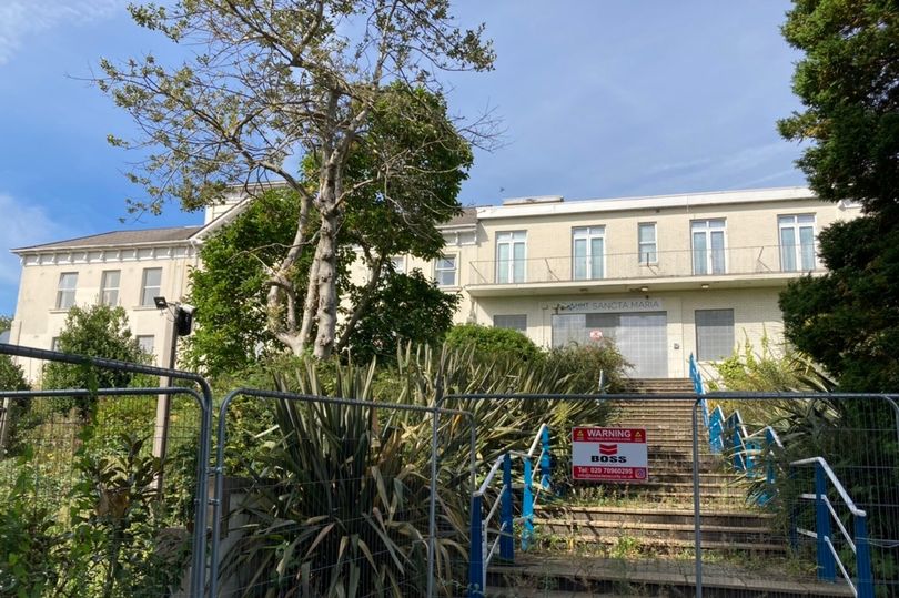 Former hospital could be knocked down and turned into flats