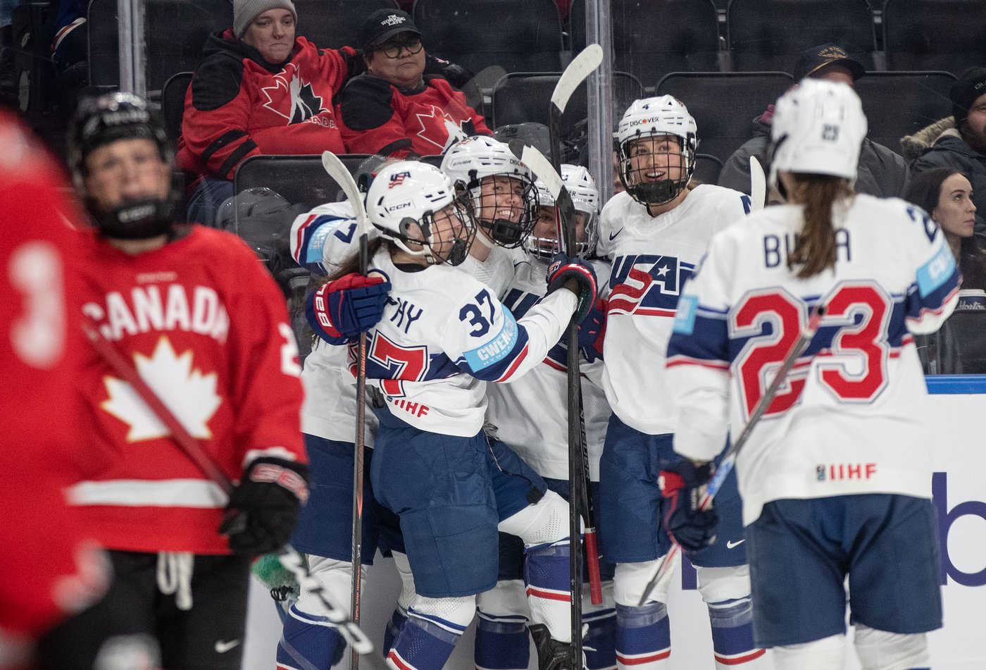 US shocks Canada 10-4 in women's hockey to take Rivalry Series