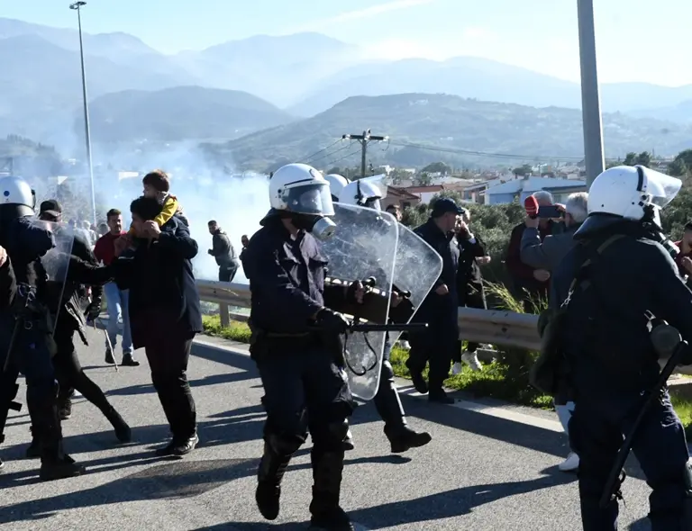 Αχαΐα: Δικογραφία για τα επεισόδια στη Γέφυρα Ρίου – Αντιρρίου, οι ...