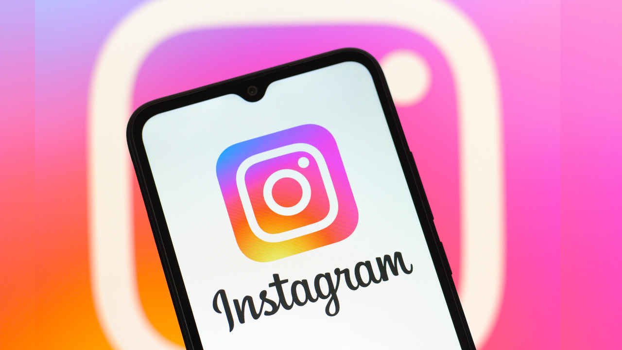 Instagram quietly fixed a bug that exposed private photos without login ...