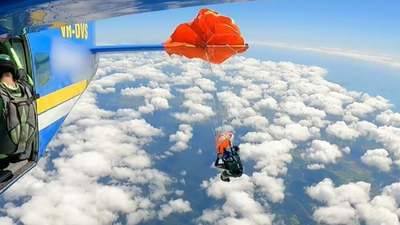 Skydiver's narrow escape after parachute deployed early