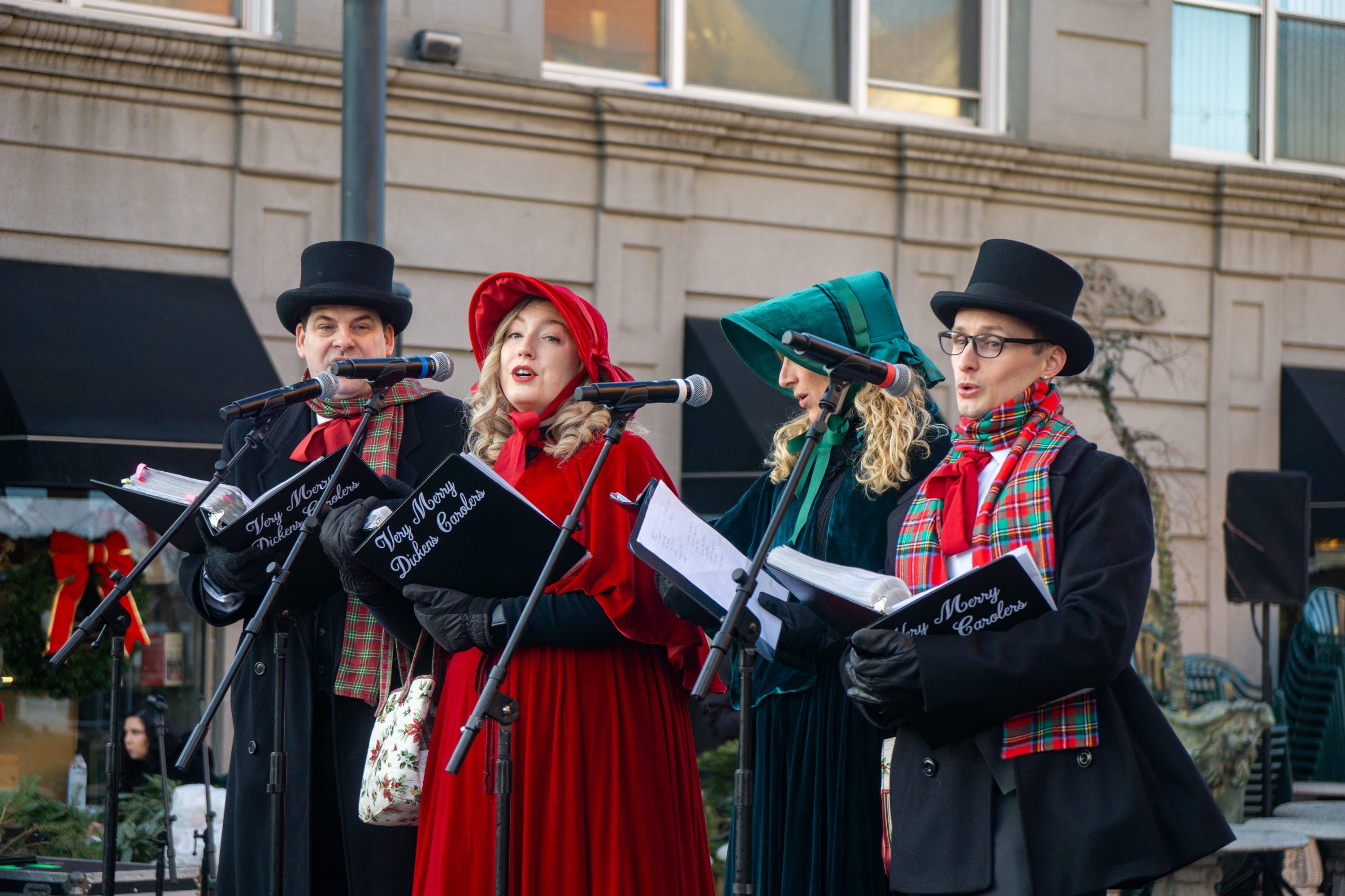 Tribune Christmas carol-singing contest offers chance to win prize