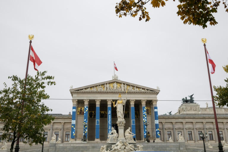 Austrian parliament approves headscarf ban in schools