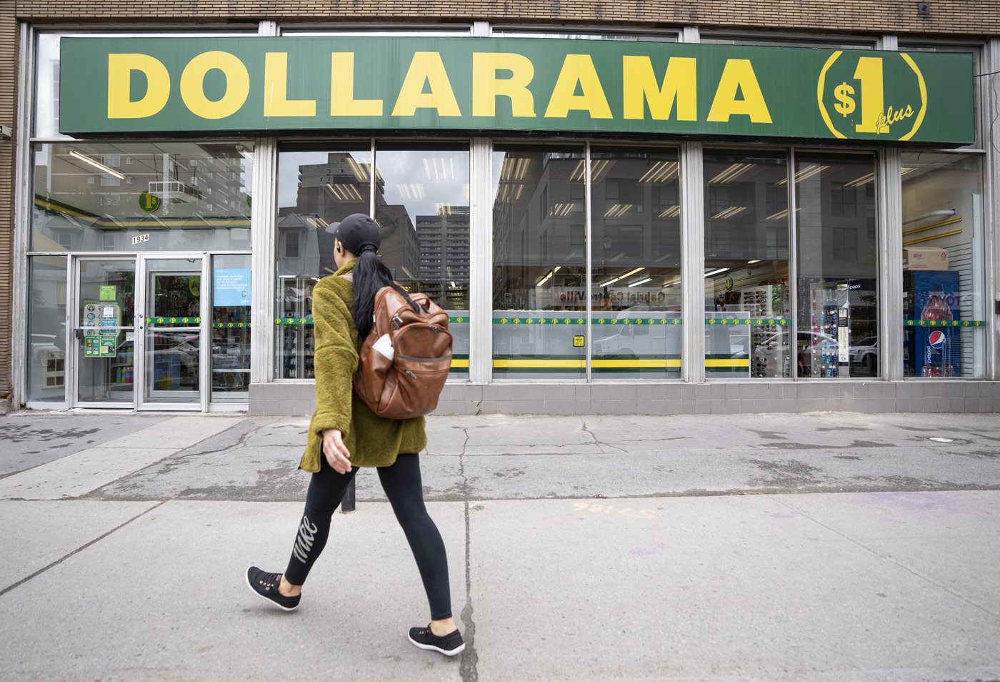 Dollarama reports $321.7M Q3 profit, up from $275.8M a year ago