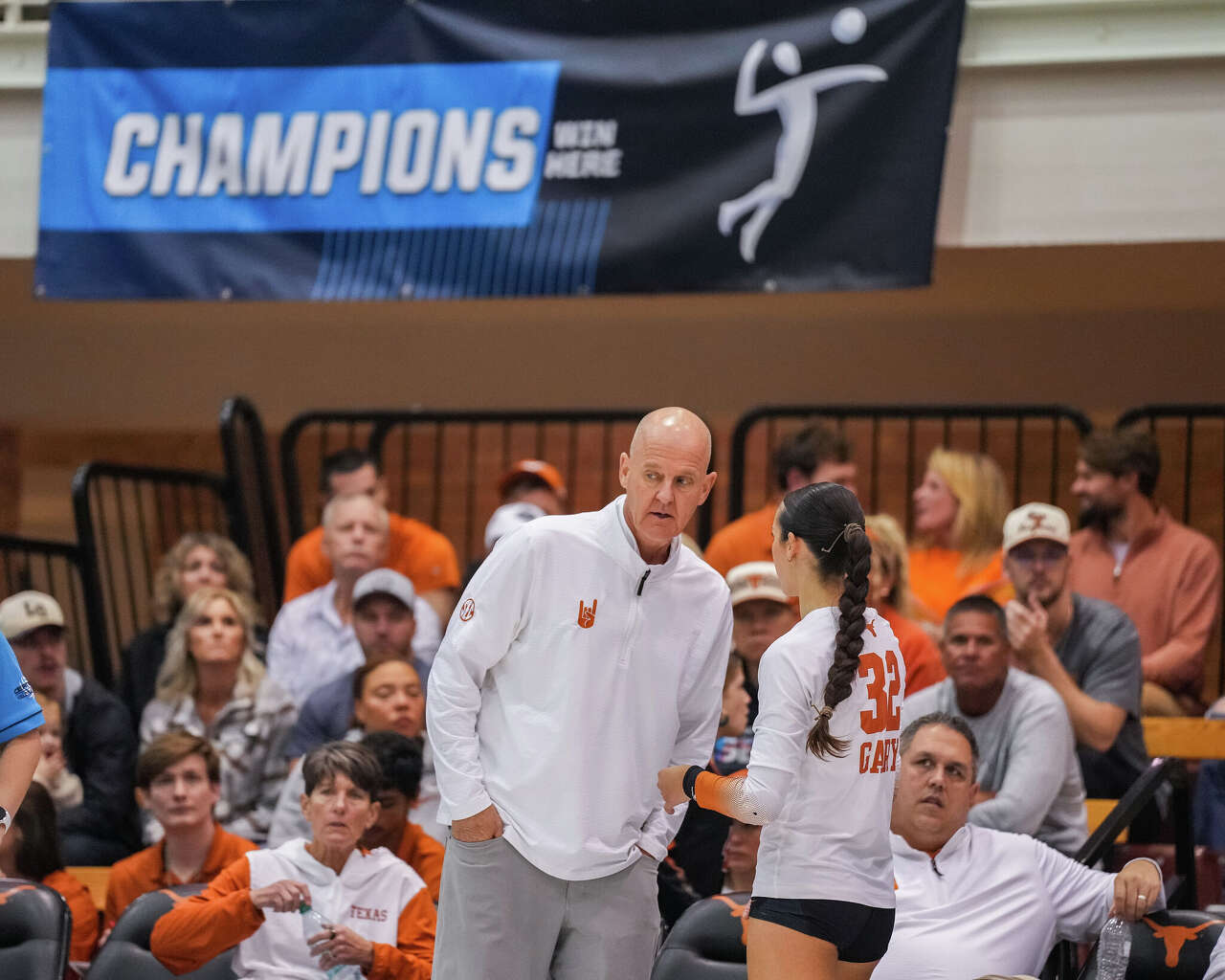 Texas volleyball's Cari Spears latest in 2nd-generation assembly line ...