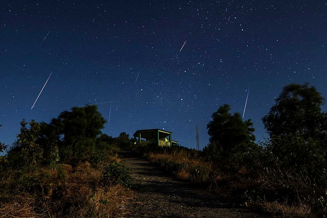 Meteor Show Promises Dazzling Display As Geminids Reach Peak