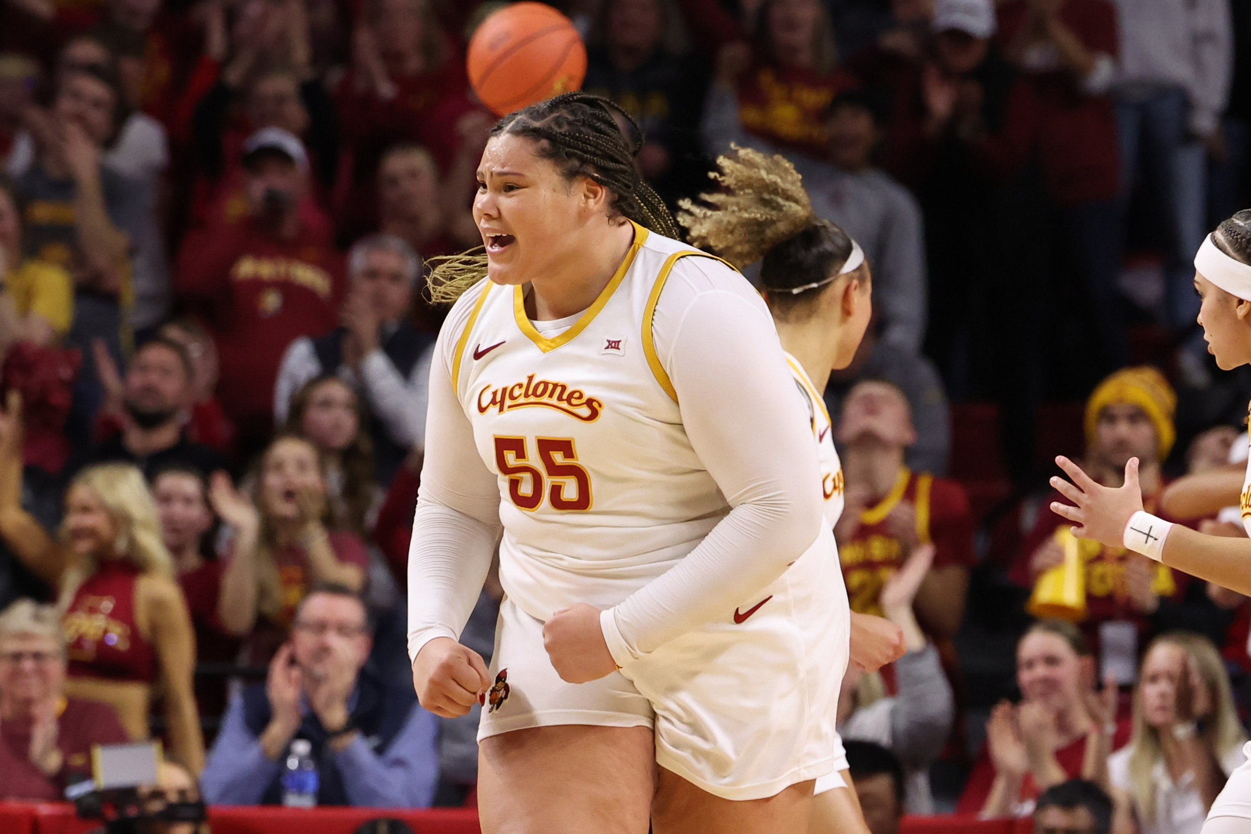 Audi Crooks continues unprecedented pace in No. 10 Iowa State's win ...