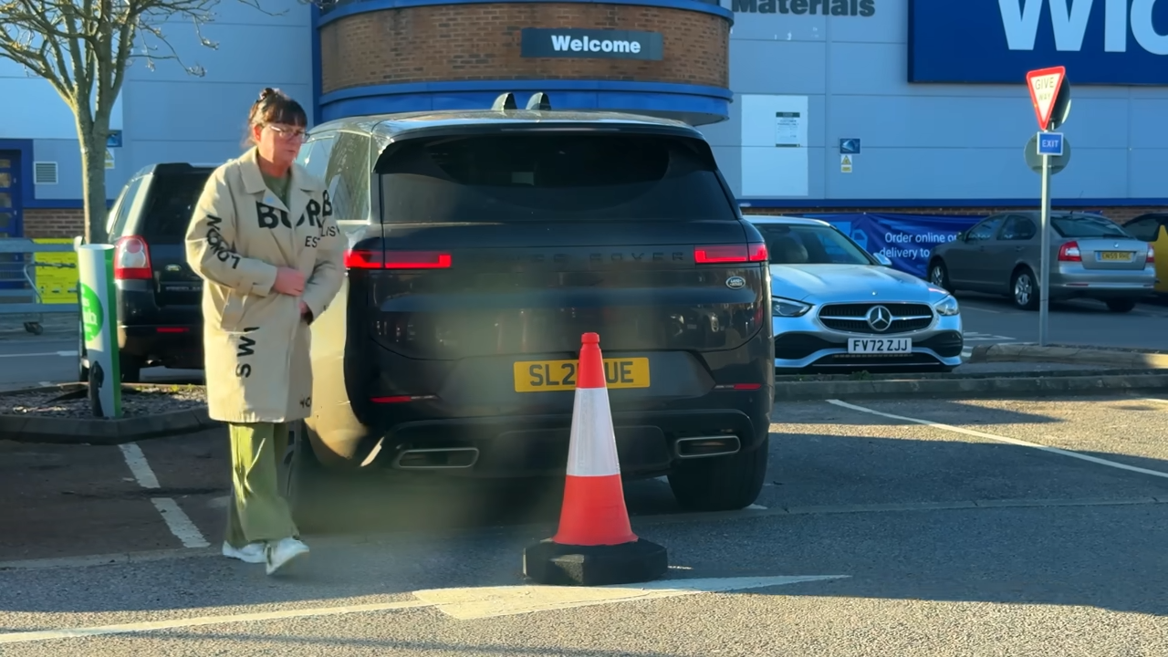 We made smart traffic cones - funniest prank ever
