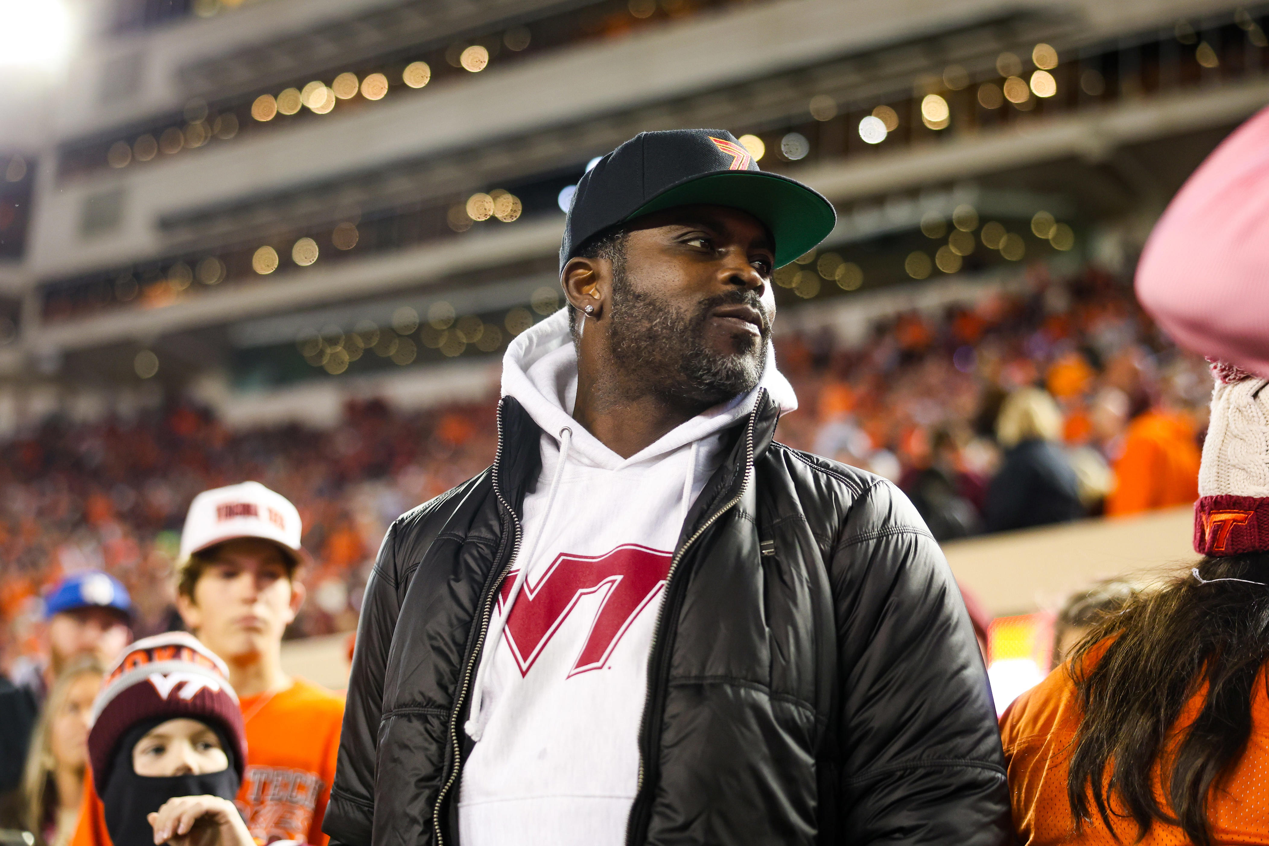 Former Eagles QB Michael Vick takes rightful place among NCAA legends