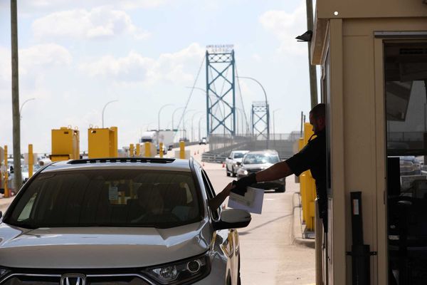 Some travellers from Canada to the US could soon have to share 5 years ...