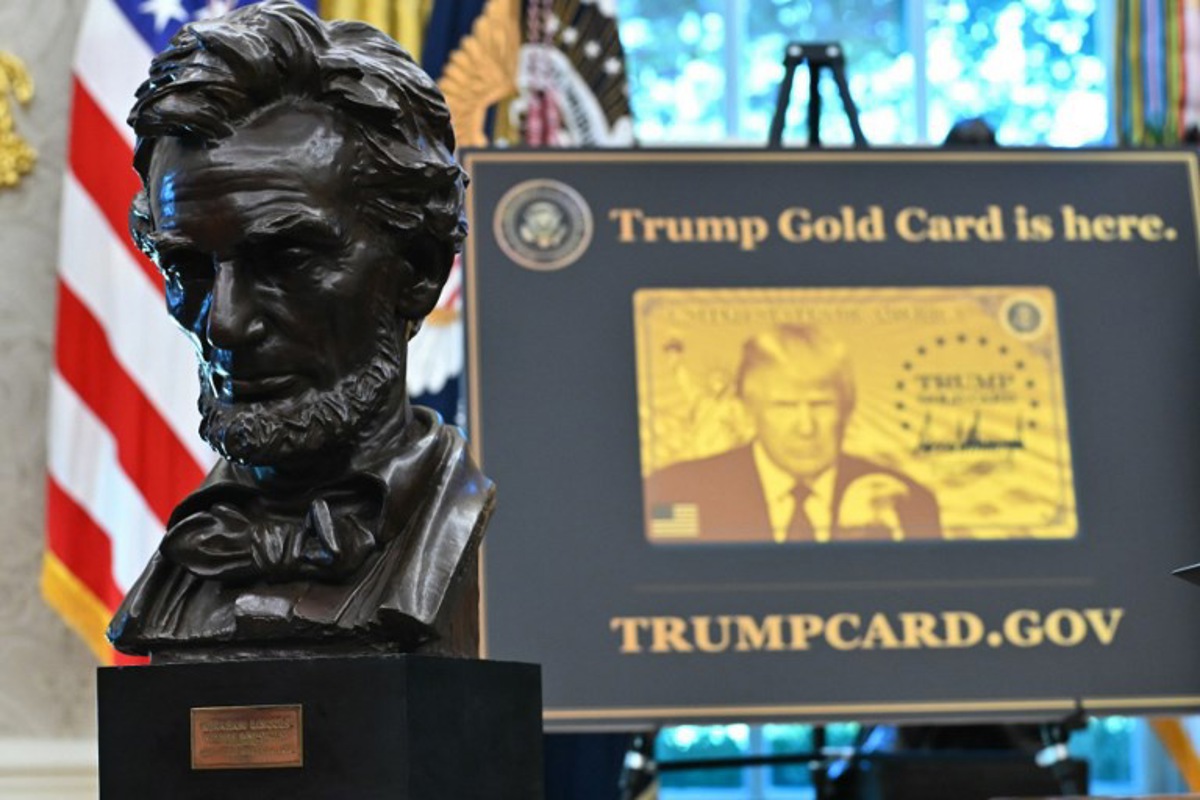 Asile et migration - Donald Trump lance sa « Gold Card » à un million ...