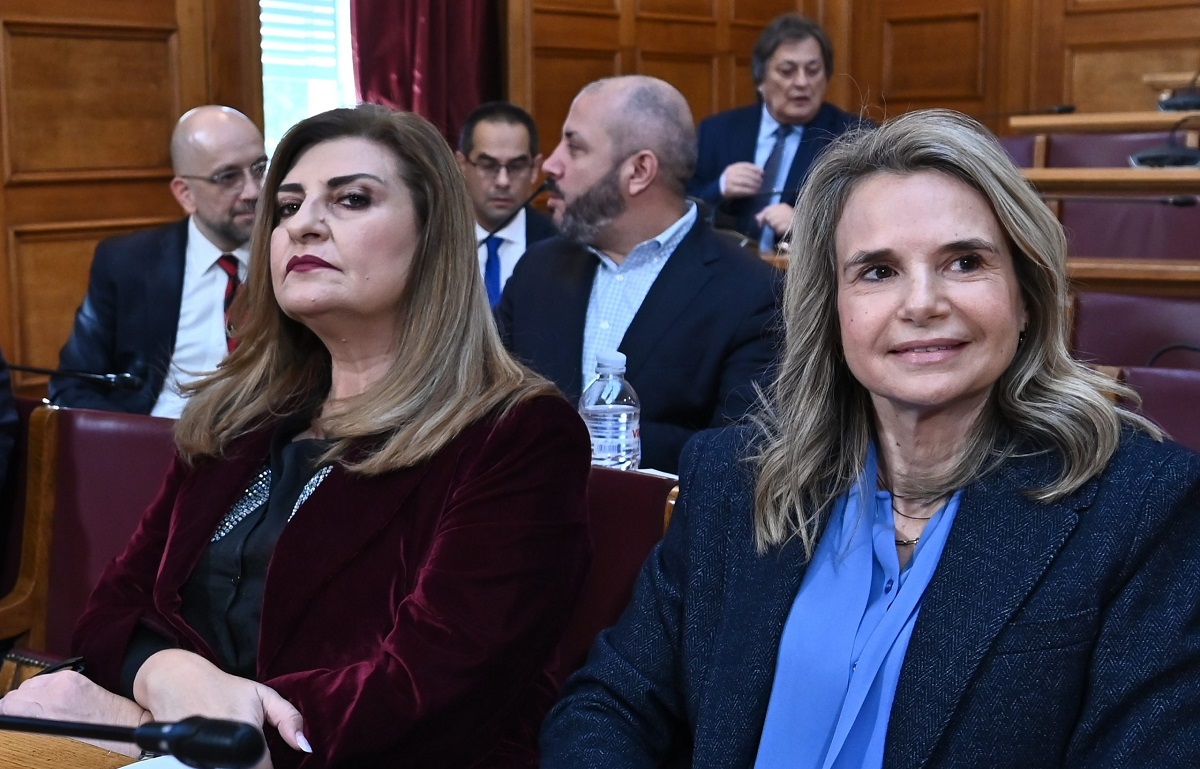 Αίτημα παραίτησης για τον πρόεδρο του ΟΠΕΚΕΠΕ: «Προκλητική» παρουσία ...