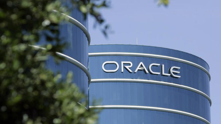 Oracle leads premarket slide in AI stocks after earnings miss