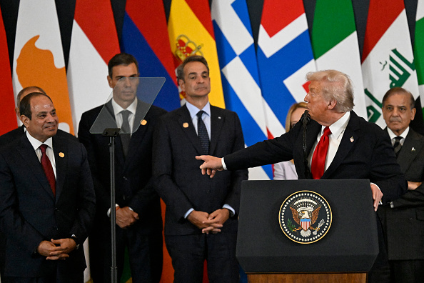 'WTH?': Trump takes a swing at top official who refuses to bow — only ...