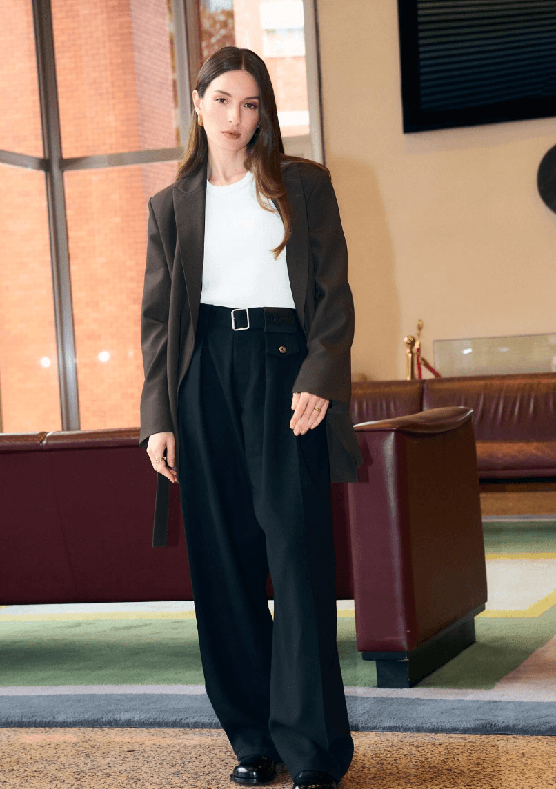 Si María Valverde dice que una camiseta blanca, un pantalón de pinzas y ...