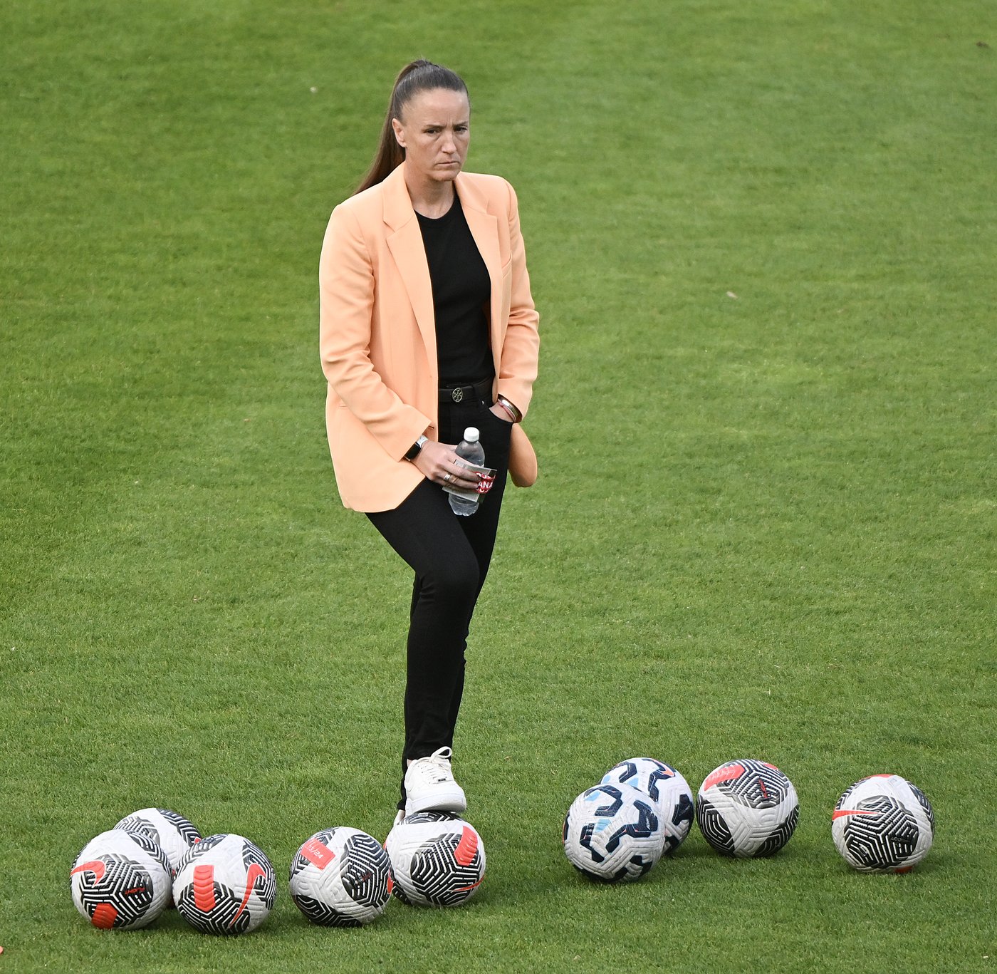 Canadian women fall again in FIFA world rankings, closing out the year ...