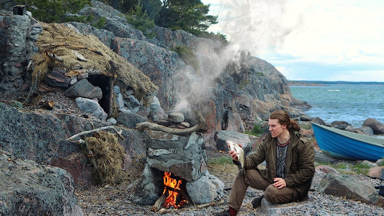 Survival shelter & clay kiln build | 3-day beach bushcraft experience