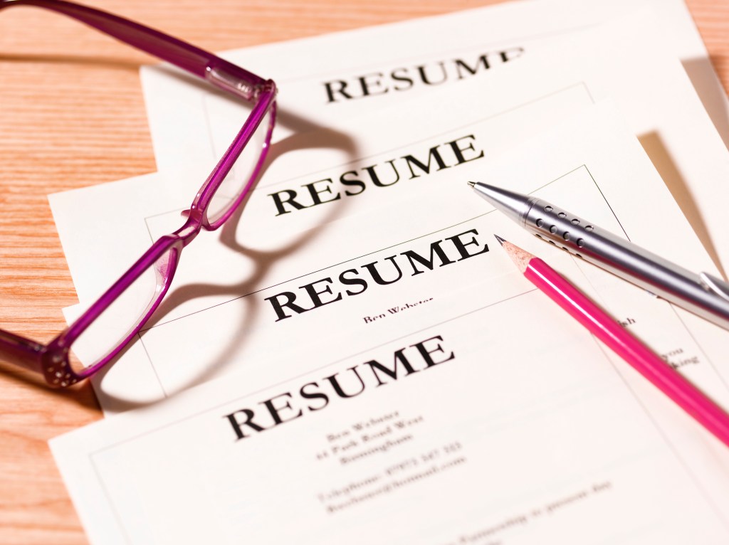 6 most common lies people tell on their résumé to land a job